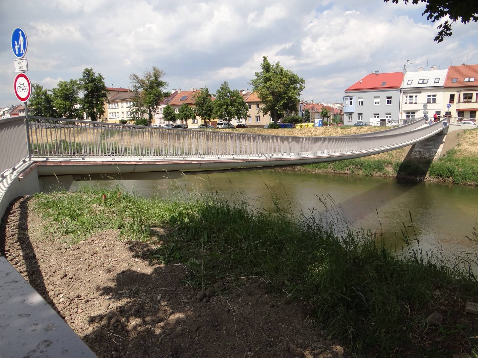 Reconstruction of the footbridge over the Morava River in Kroměříž ...
