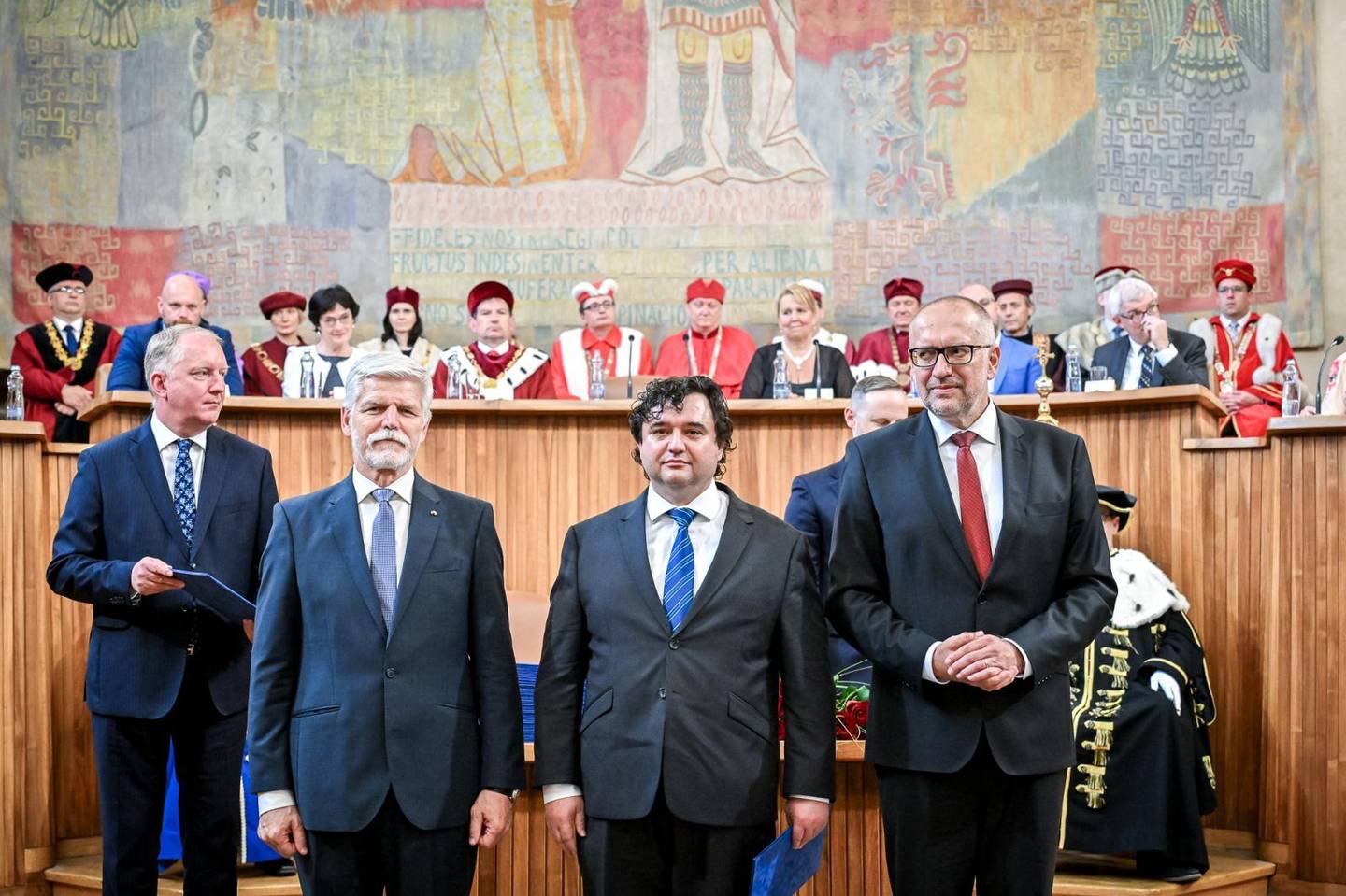 Prezident ČR předal jmenovací dekrety 4 novým profesorům z Fakulty ...