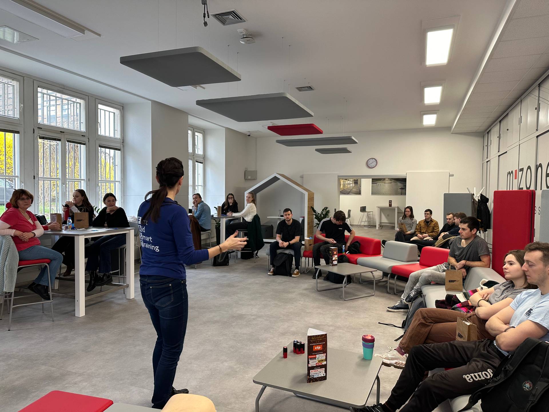 Kurz první pomoci absolvovalo na FAST VUT již 200 studentů a zaměstnanců | Fakulta stavební VUT ...